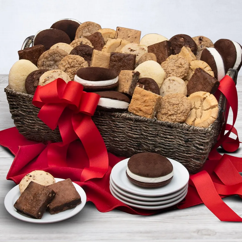 Gourmet Gift Baskets – Baked Goods Deluxe Gift Basket | Goody